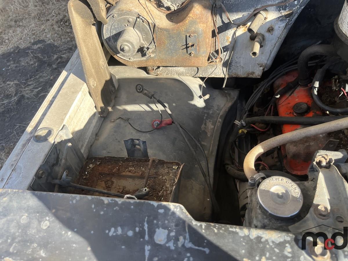 1983 GMC 6000 S/A Grain Truck (Non-Runner)